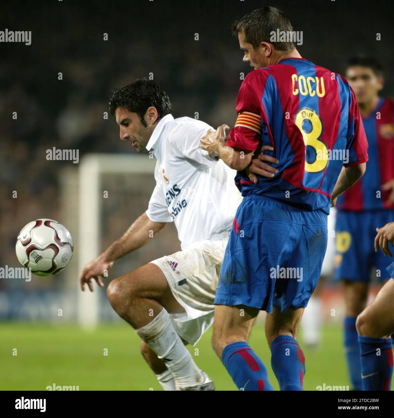 Figo barcelona real madrid 2002 hi-res stock photography and images - Alamy
