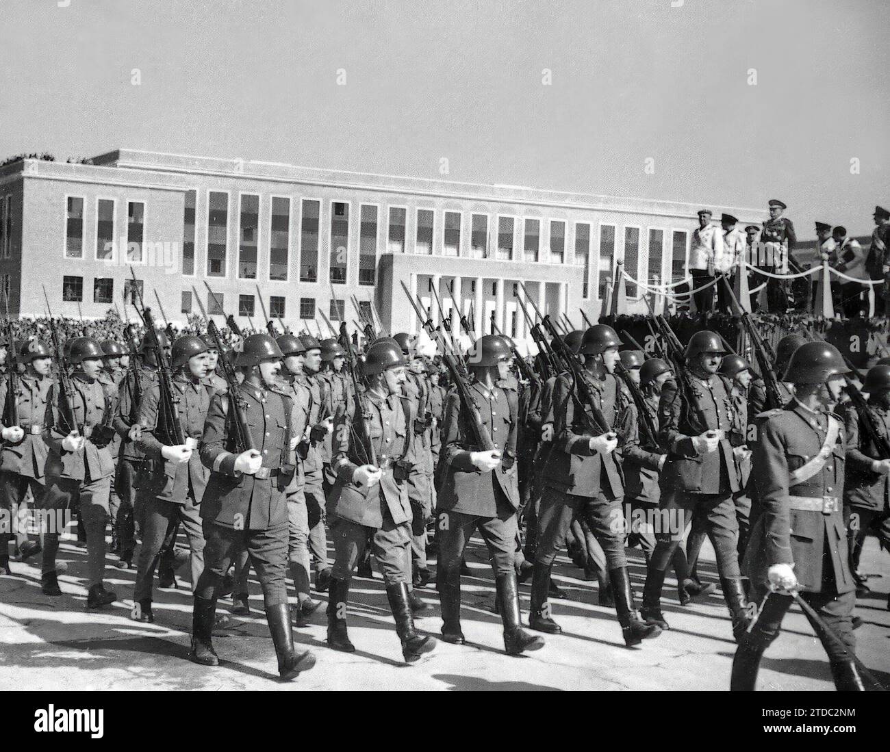 10/11/1943. The Franco General presides over the inauguration ...