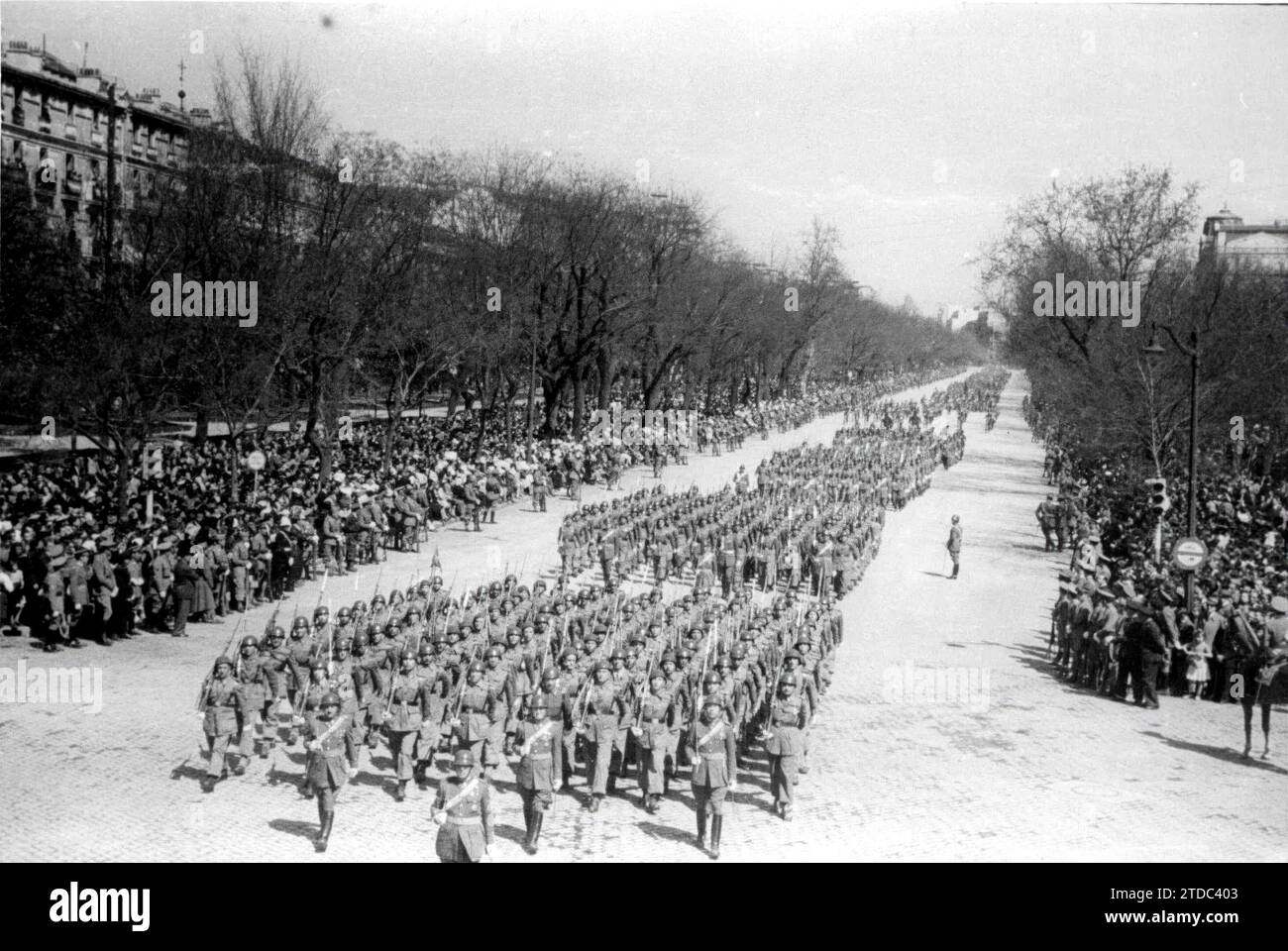 The victory parade 1944 hi-res stock photography and images - Alamy
