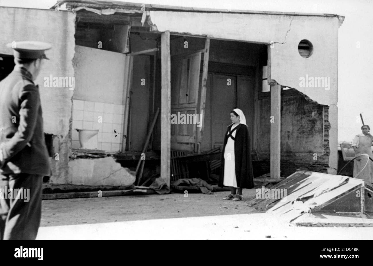Madrid, 12/06/1936. Civil War: Destruction caused by a shell on the ...
