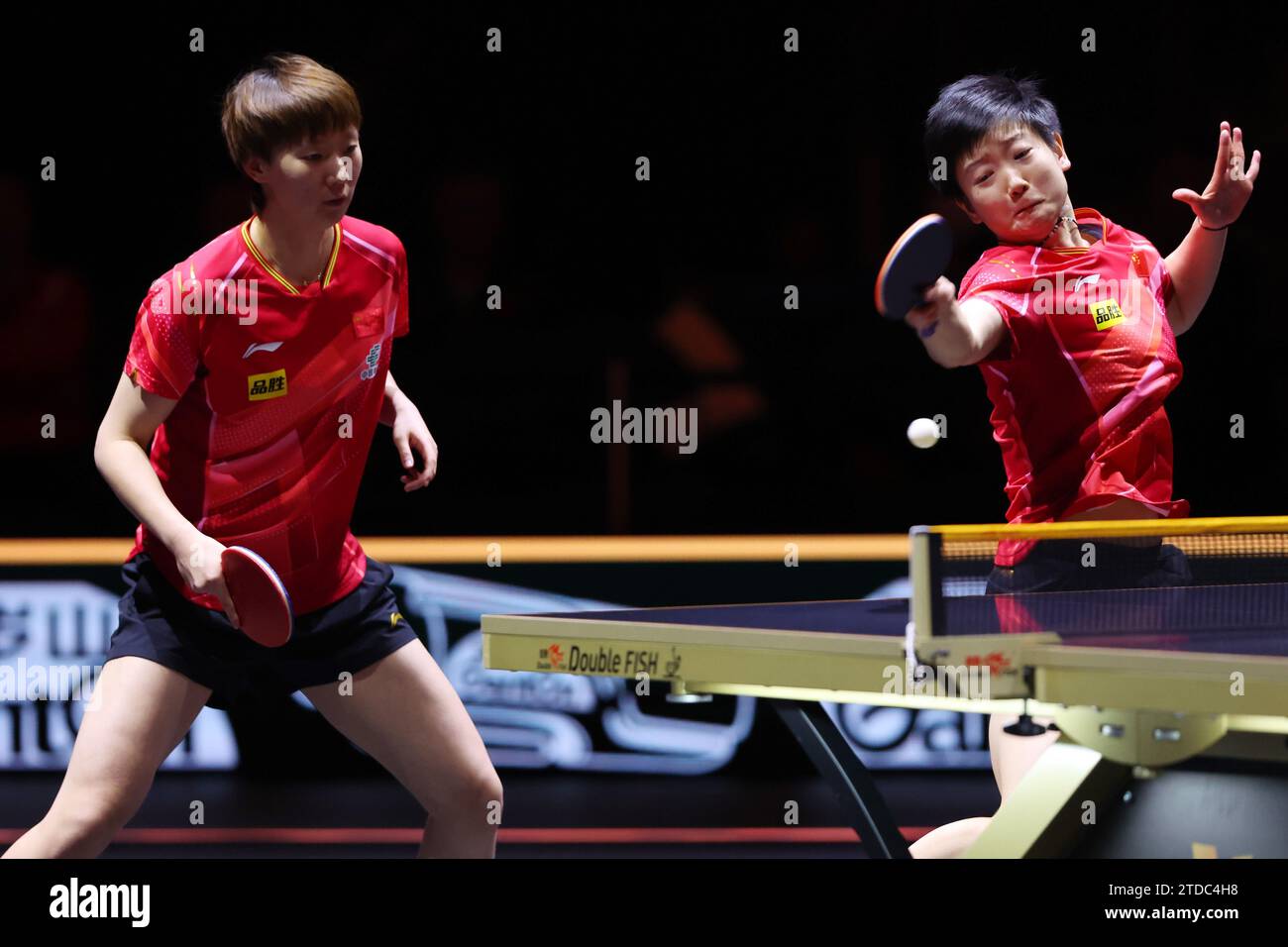 Nagoya Kinjo-Futo Arena, Aichi, Japan. 17th Dec, 2023. WANG Manyu & SUN ...