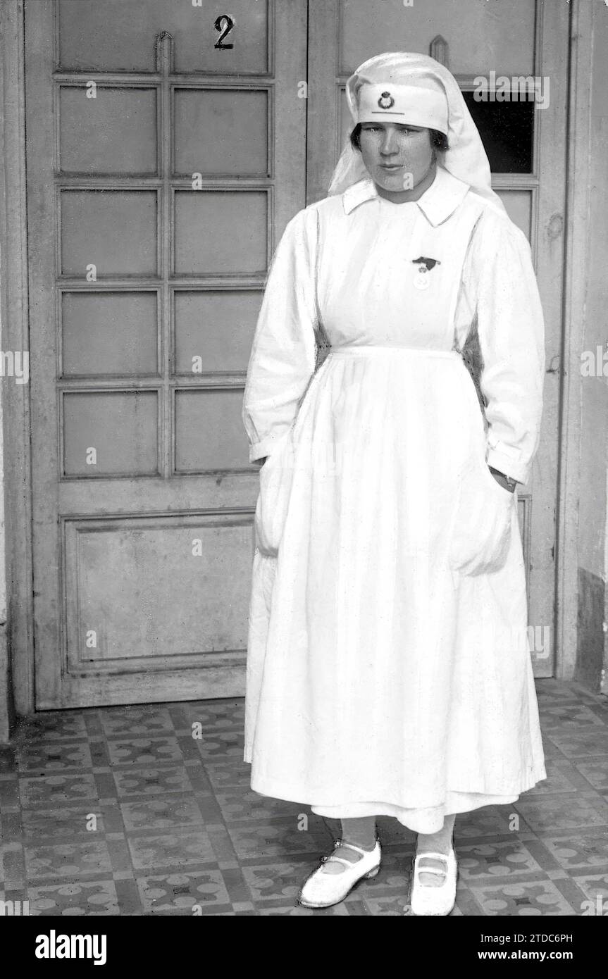 10/31/1922. Melilla. After the Tizzi-Azza fight. Nurse Miss Elvira ...
