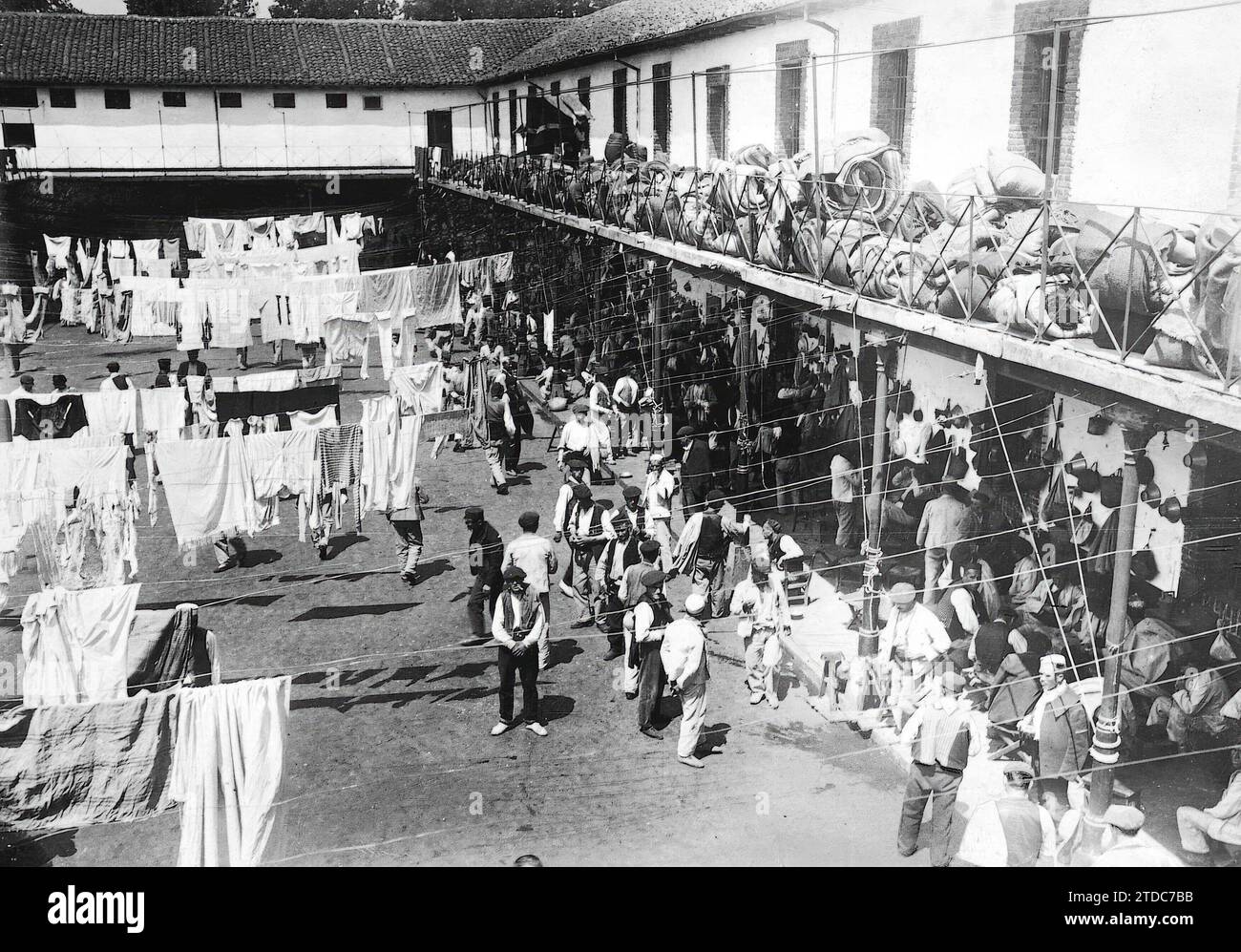 09/30/1911. The Penados of Ceuta in Santoña, courtyard of the old ...