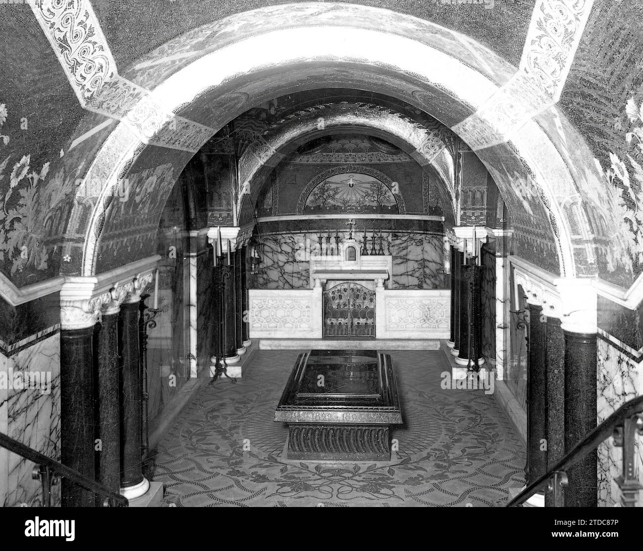 11/30/1922. Paris. At the Pasteur Institute. Place where the Remains of ...