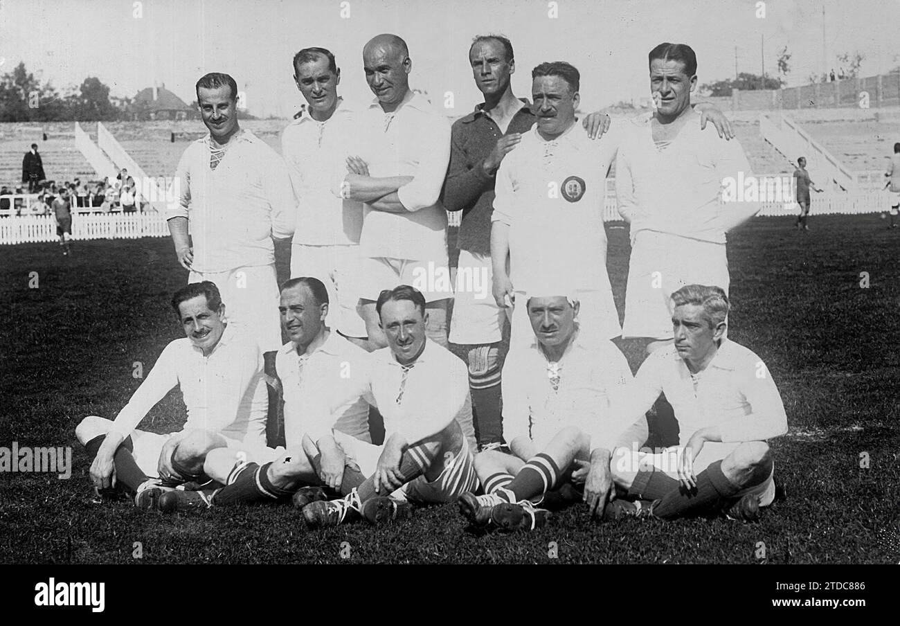04/11/1906. Joint portrait of the starting lineup of Real Madrid, with ...