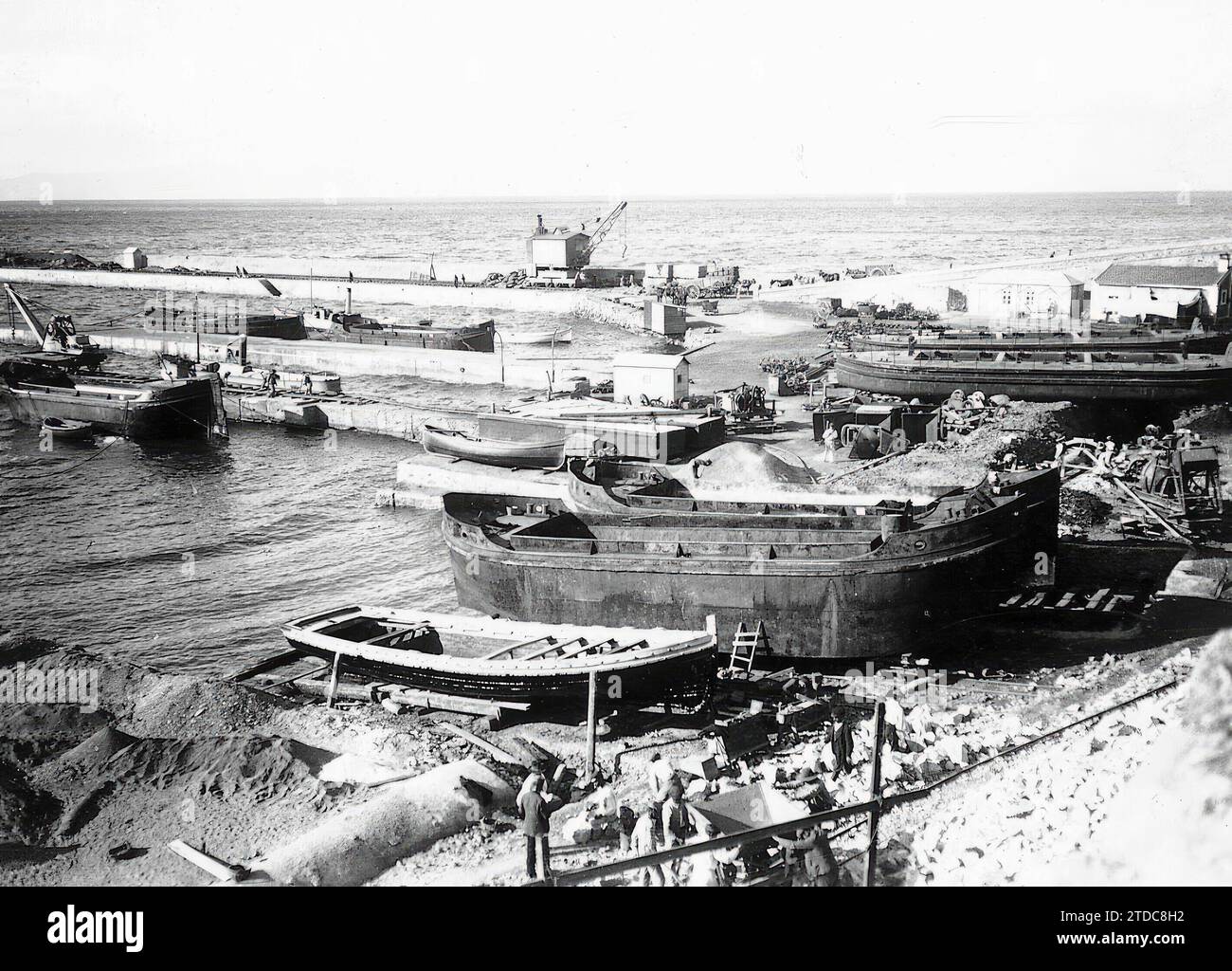 06/30/1910. View of the port's north pier under Construction. Photo ...