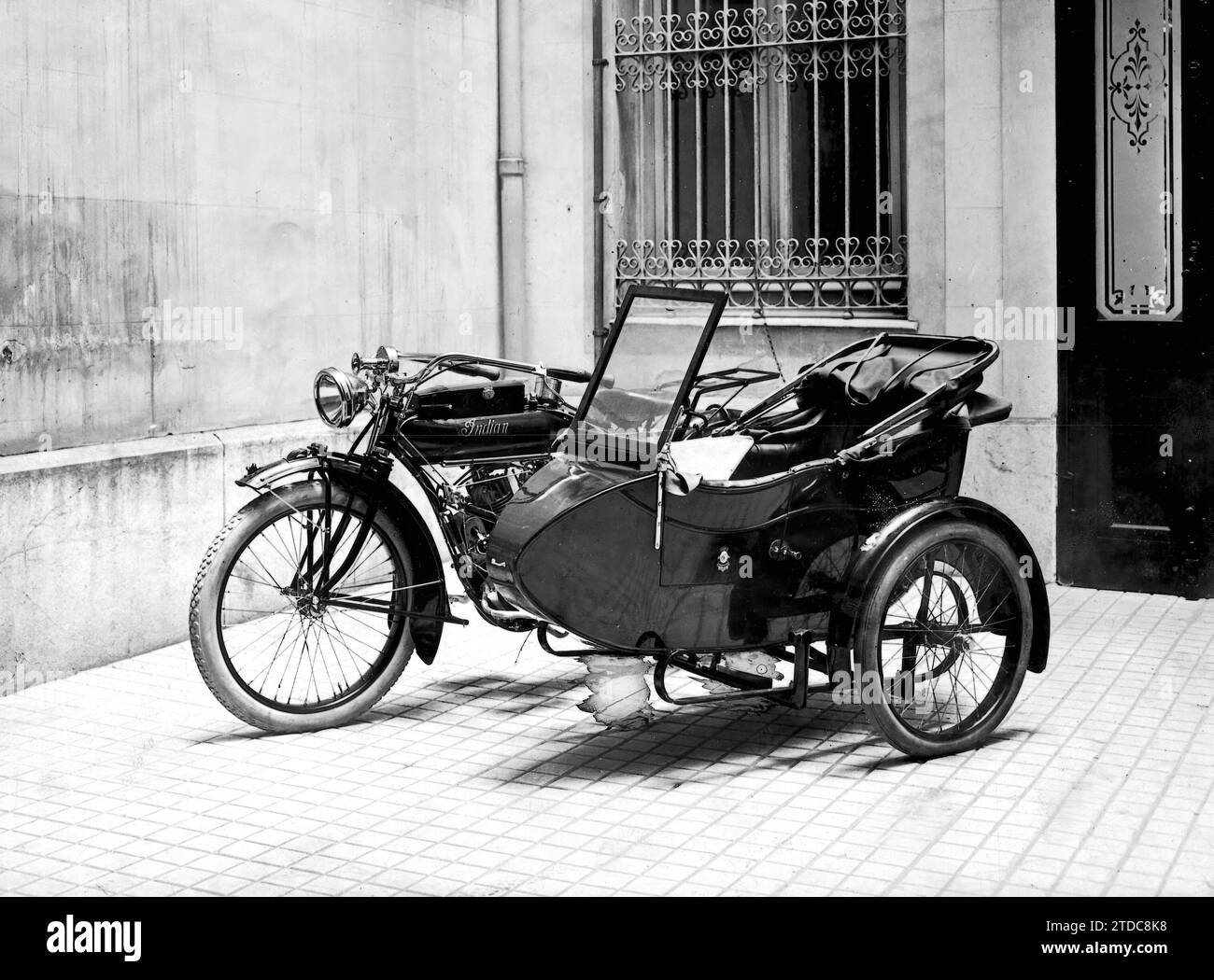 May 1914. Indian motorcycle with sidecar. Credit: Album / Archivo ABC ...
