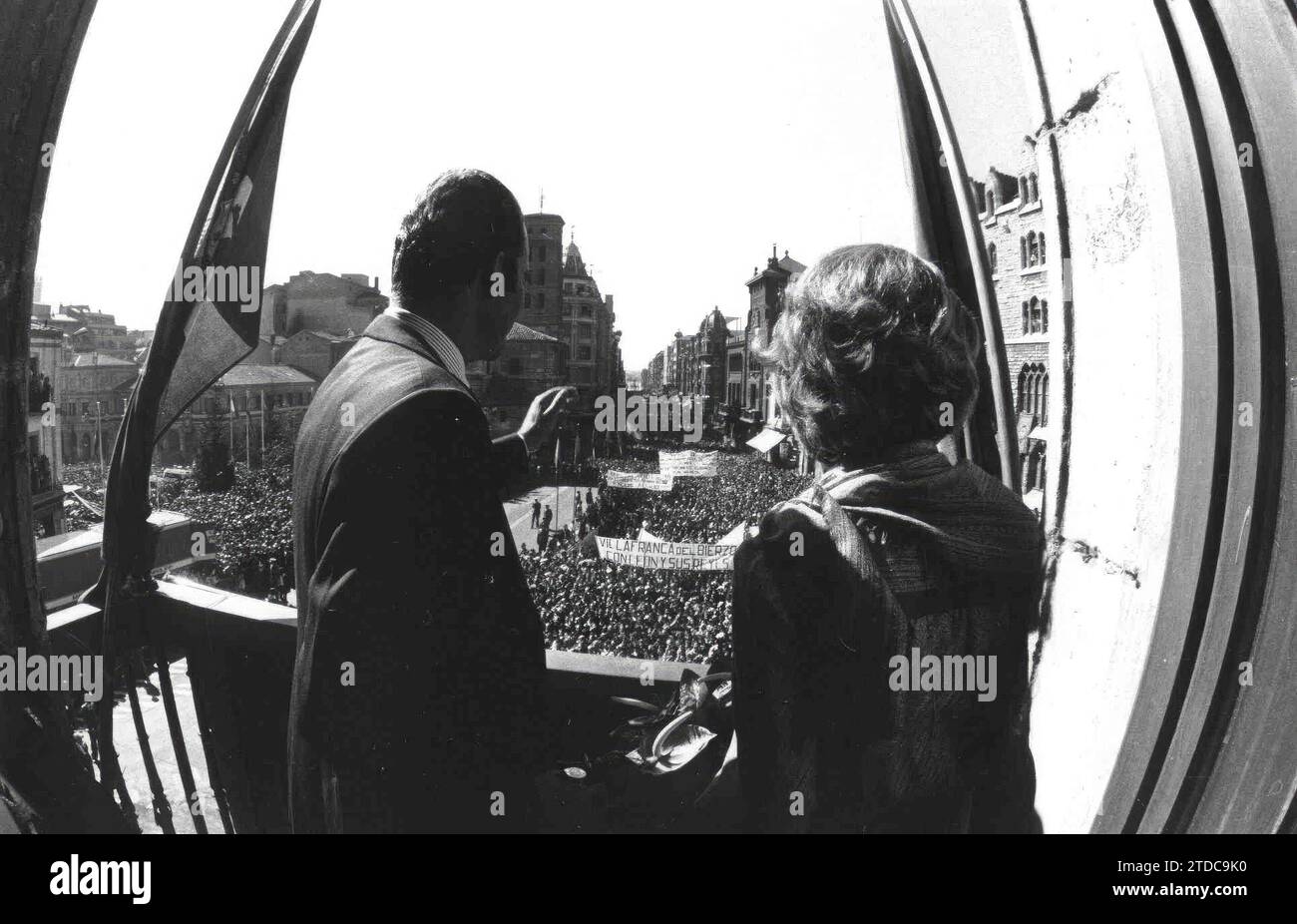 Their Majesties the Kings Greet Thousands of Leonese in 1978. Credit ...