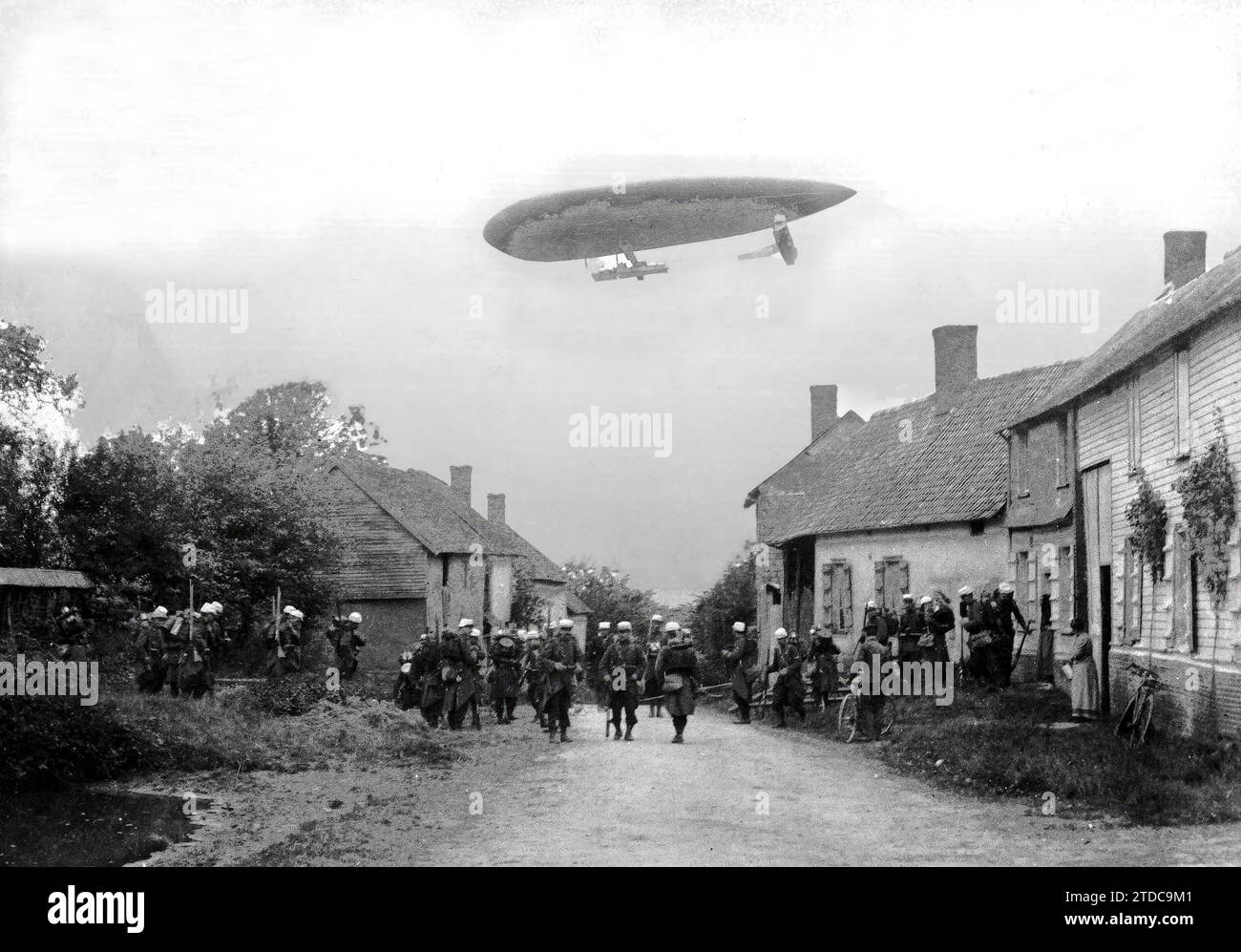 08/31/1910. Military Maneuvers in France. The Airship "Clement Bayard ...