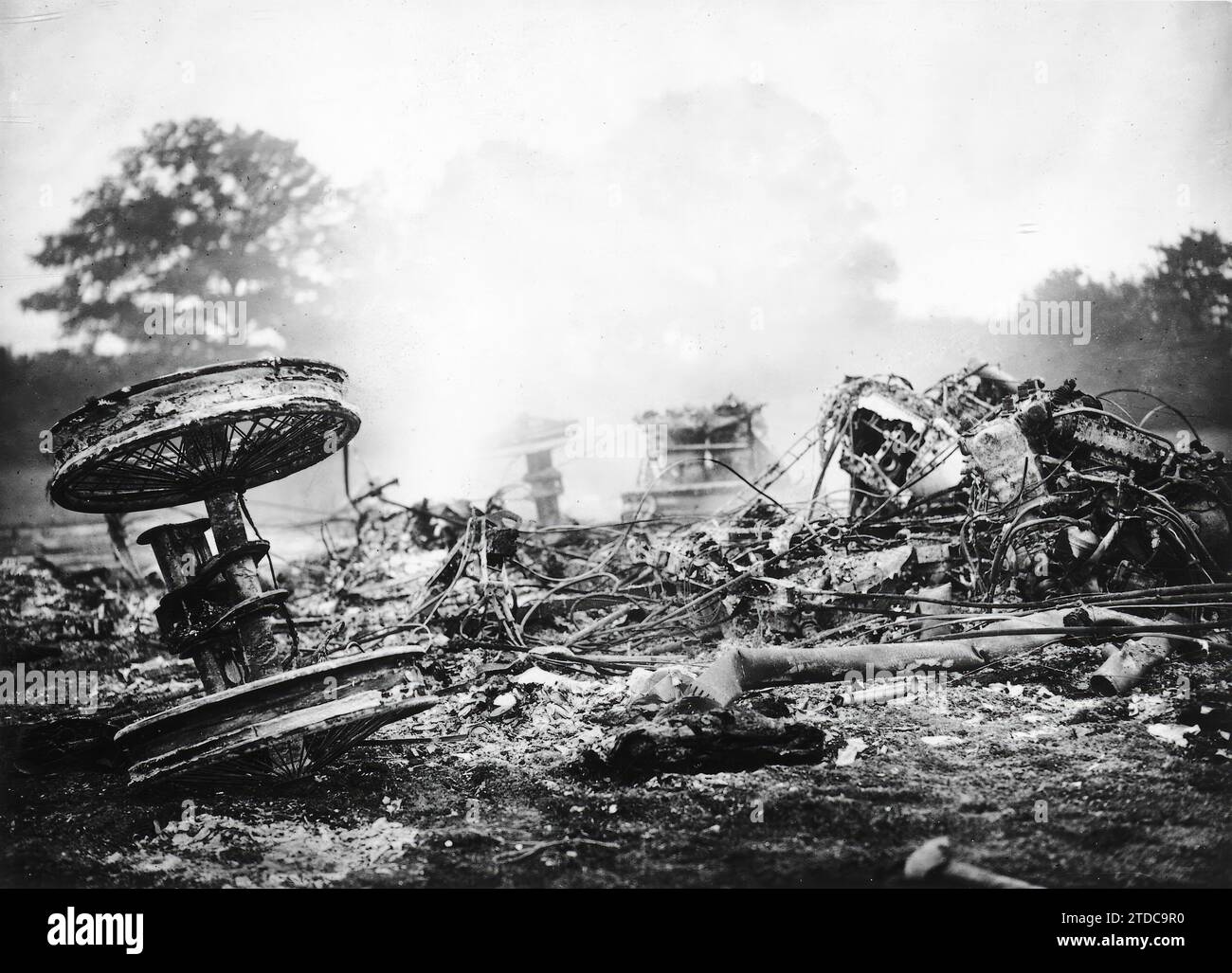 Airplane remains hi-res stock photography and images - Alamy