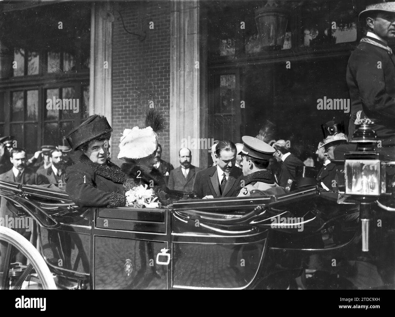 02/28/1910. Arrival of the Queen of Portugal in Madrid. HM Queen Amelia ...