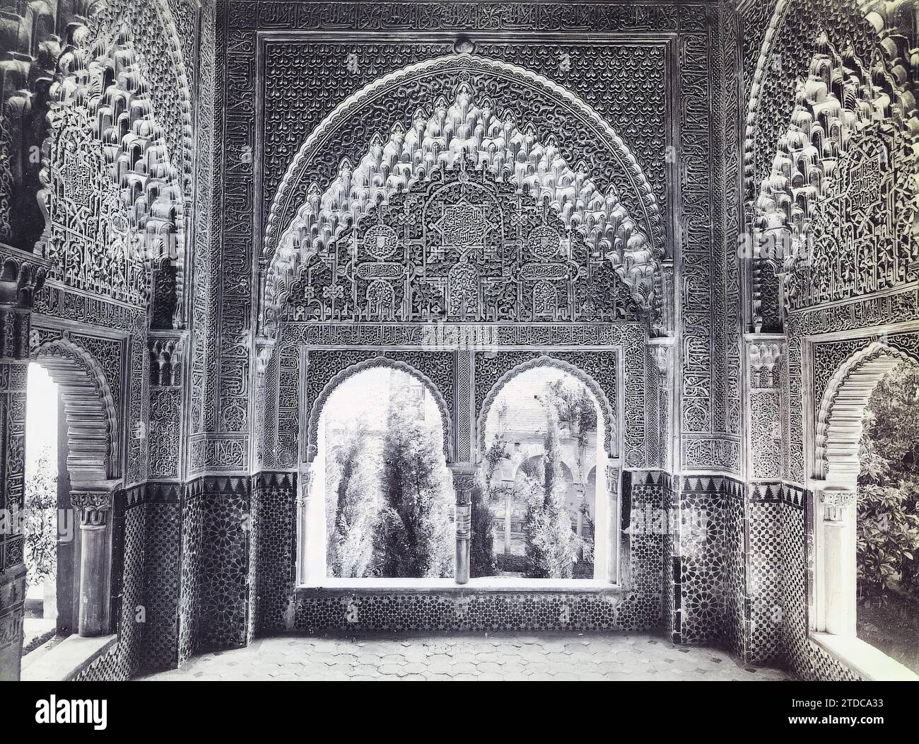 10/31/1906. Spain. Grenade. The Alhambra. Lindaraja Viewpoint. Credit ...