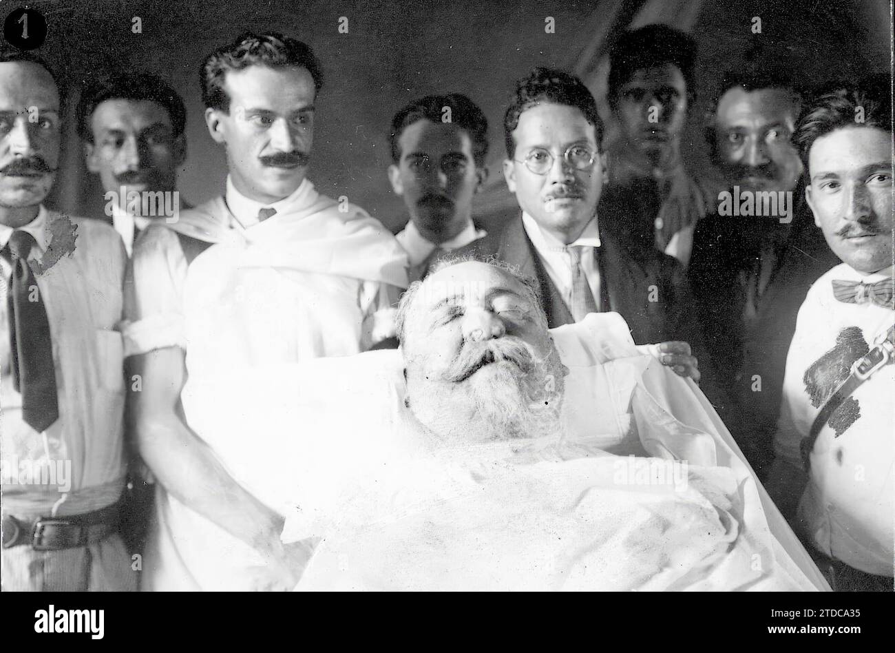 05/31/1920. Mexico. The death of President Carranza. 1.- the corpse and ...