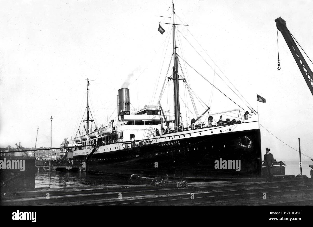 Transatlantic steamer hi-res stock photography and images - Alamy
