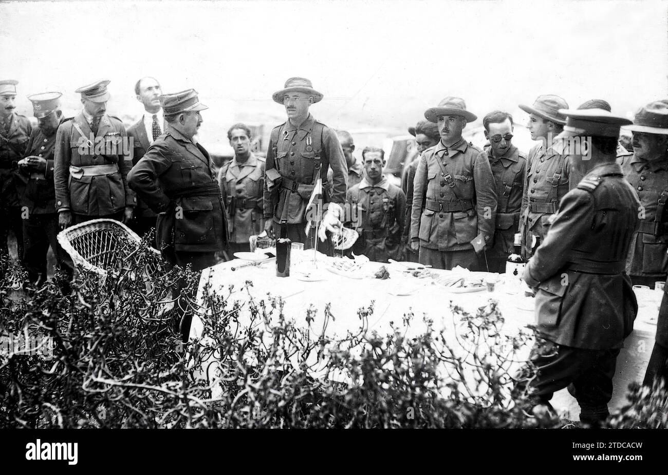 Camp review hi-res stock photography and images - Alamy