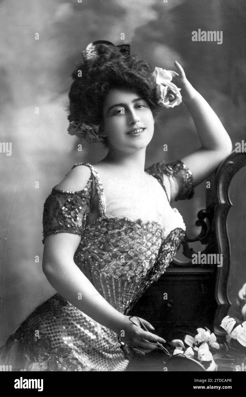 La Fornarina in a portrait dated 1908. Credit: Album / Archivo ABC ...