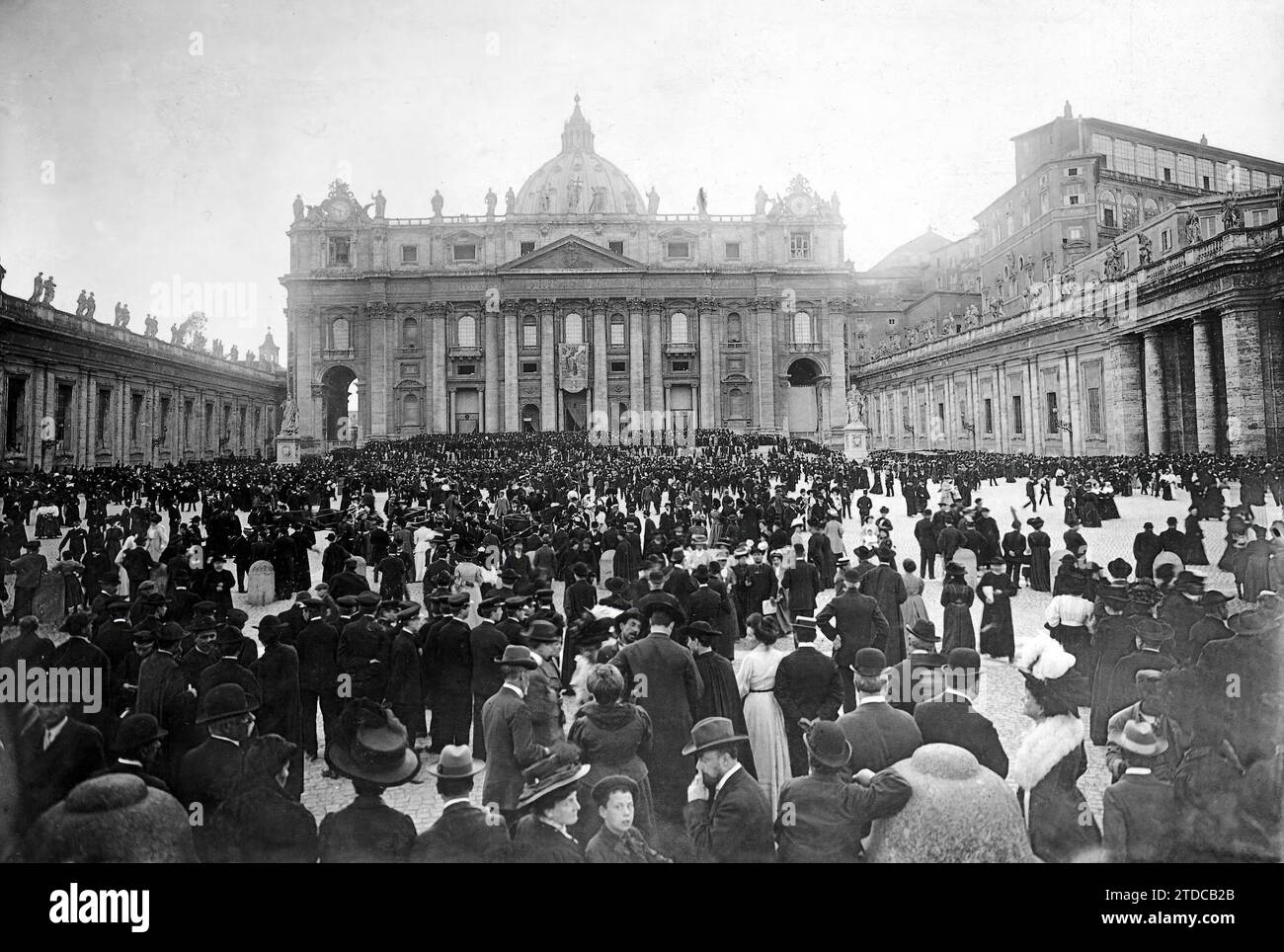 Rome (Italy), April 1909. The beatification of Joan of Arc. Appearance ...