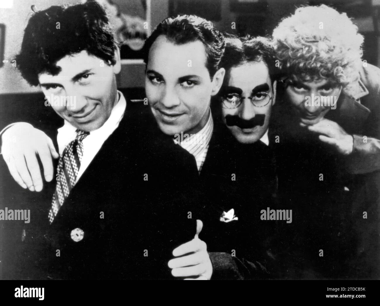 12/31/1929. Family photo of the Marx Brothers. Credit: Album / Archivo ...