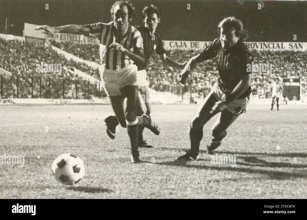 In the image, García Soriano in the Betis-Milán match played at the ...