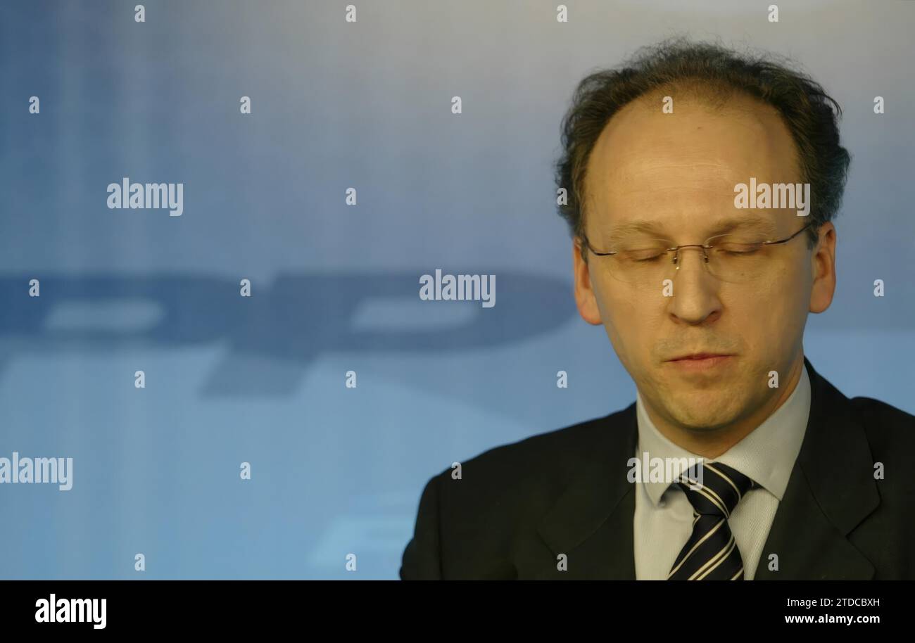 Madrid, March 14, 2004. Election night at the PP headquarters on C ...