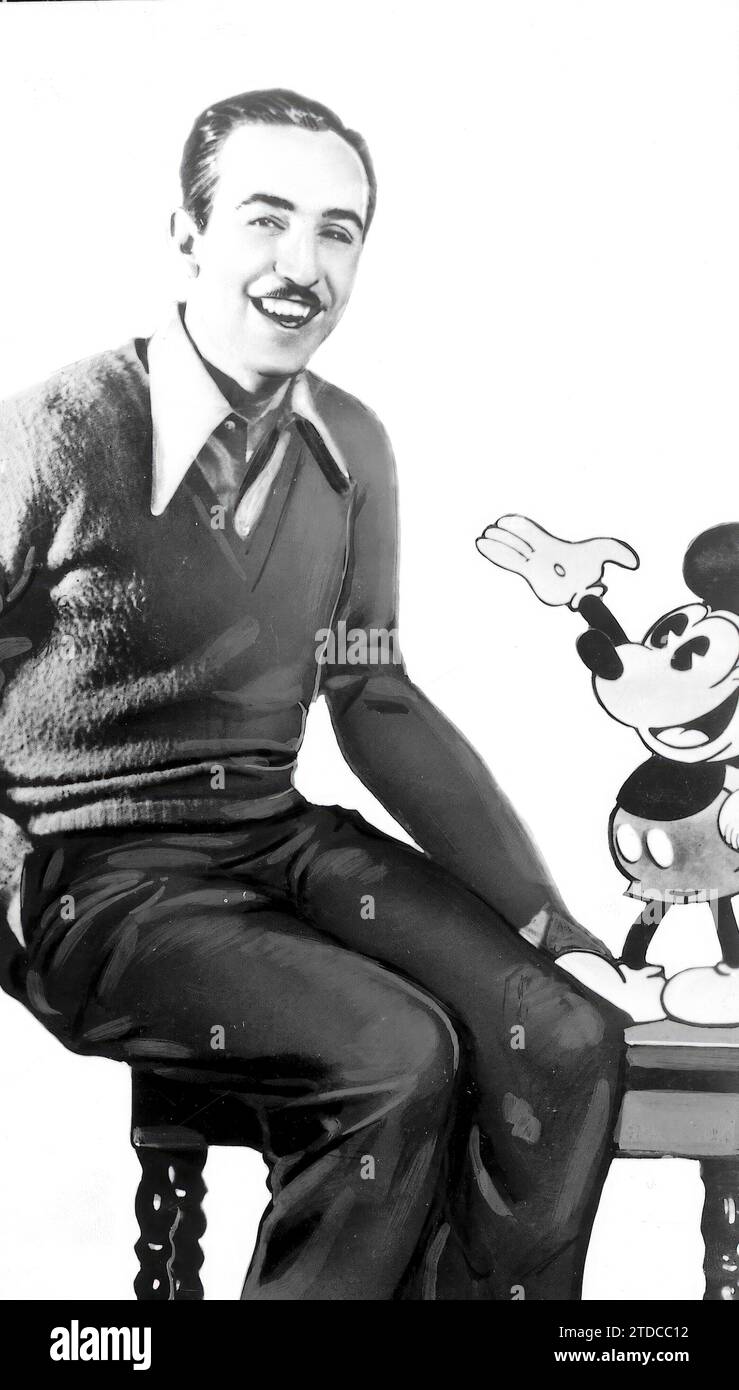 12/31/1929. The famous cartoon mouse, Mickey Mouse, with his Creator ...