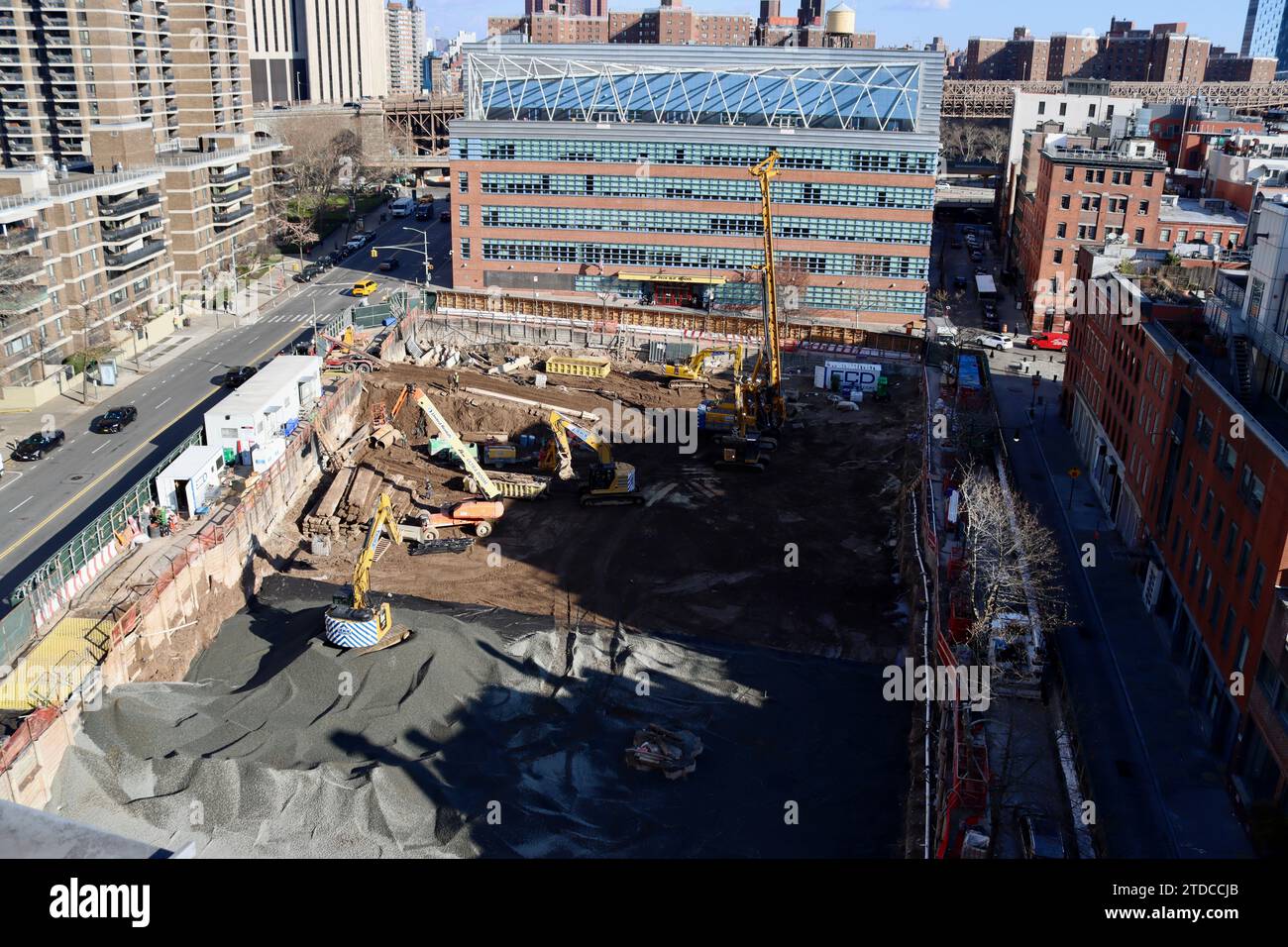 Breaking ground construction hi-res stock photography and images - Alamy