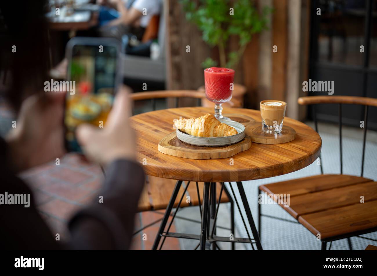 Cafe hopping hi-res stock photography and images - Alamy