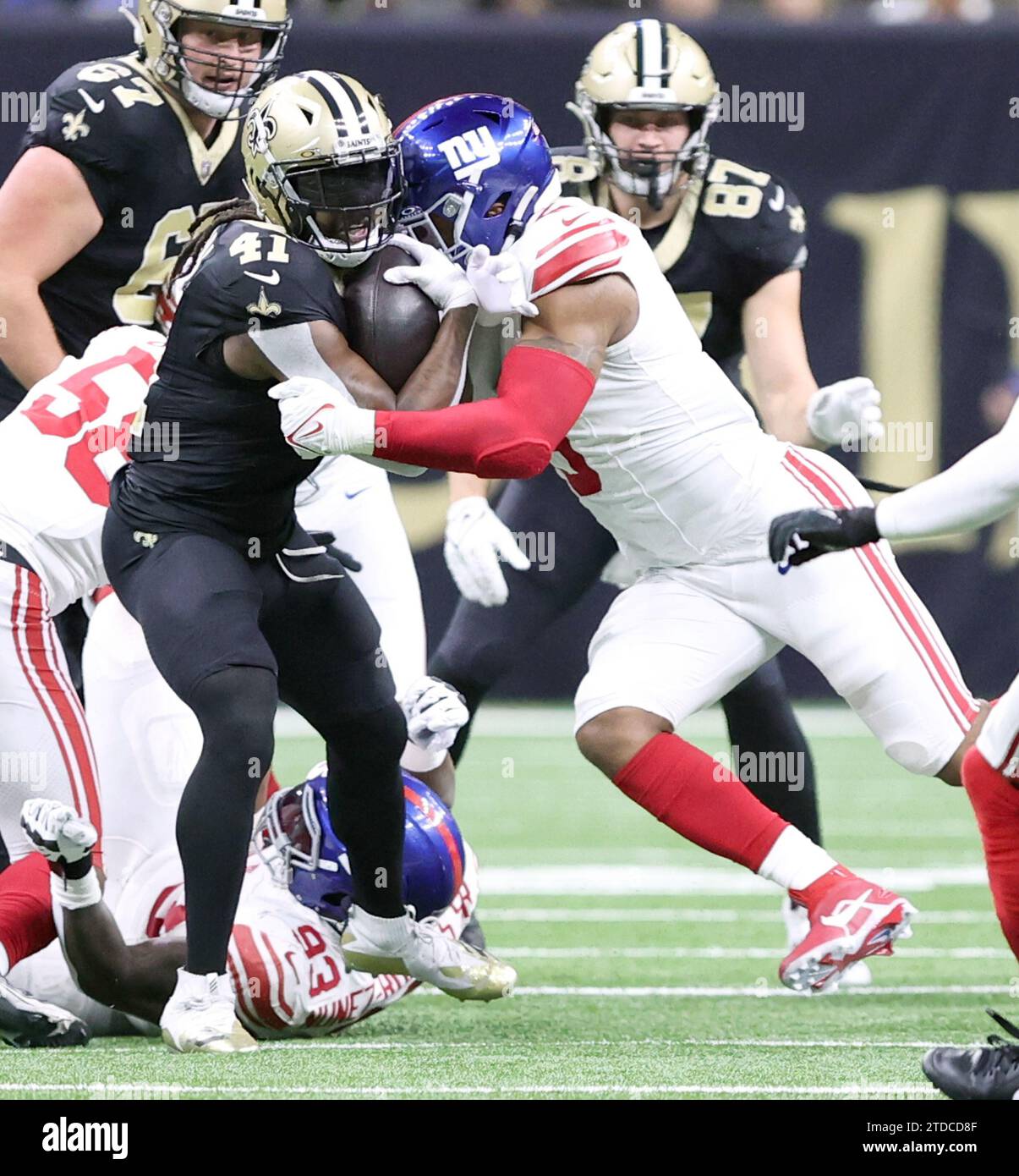 New Orleans, USA. 17th Dec, 2023. New Orleans Saints running back Alvin ...