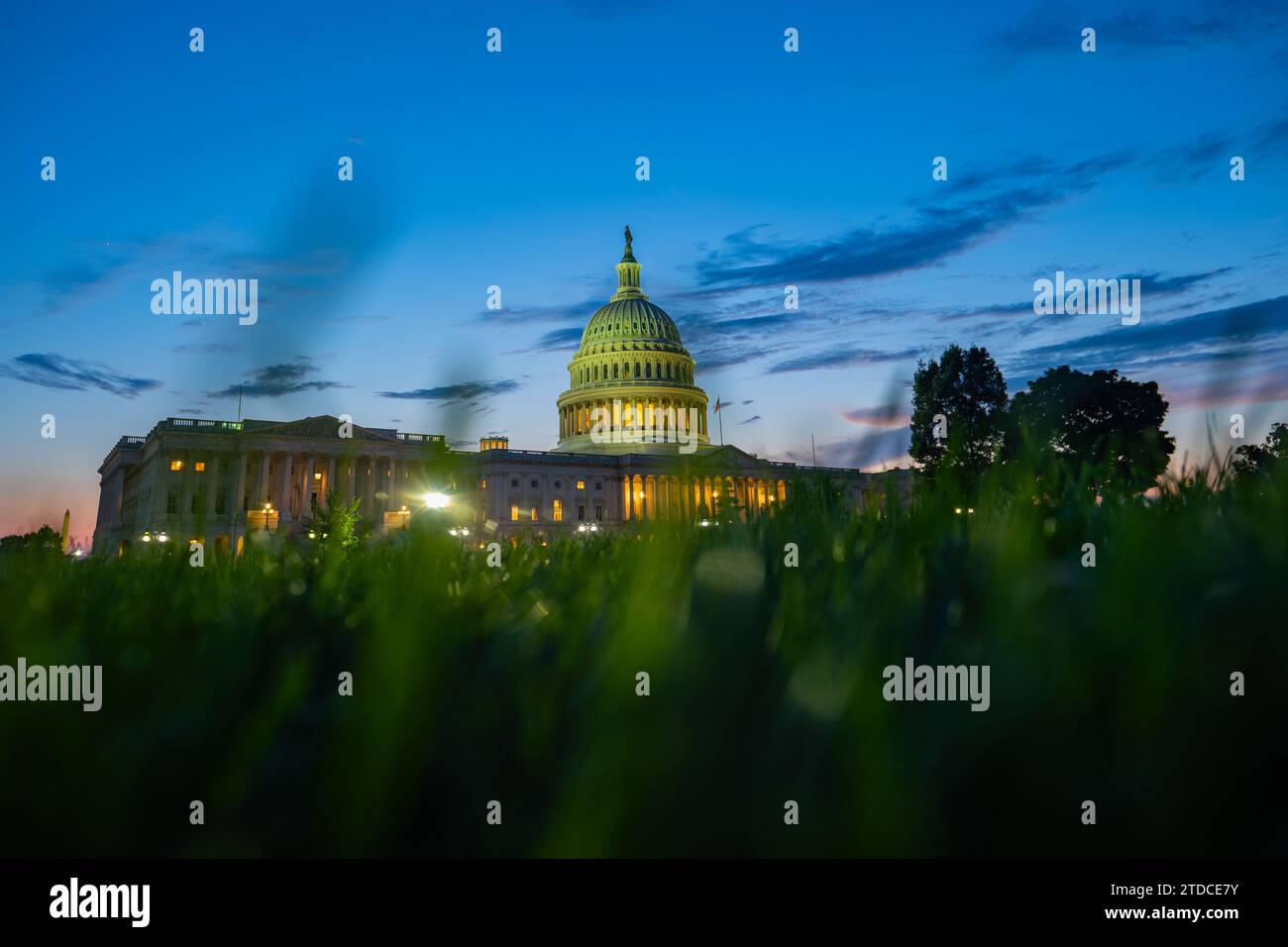 Washington monument plaza design hi-res stock photography and images ...