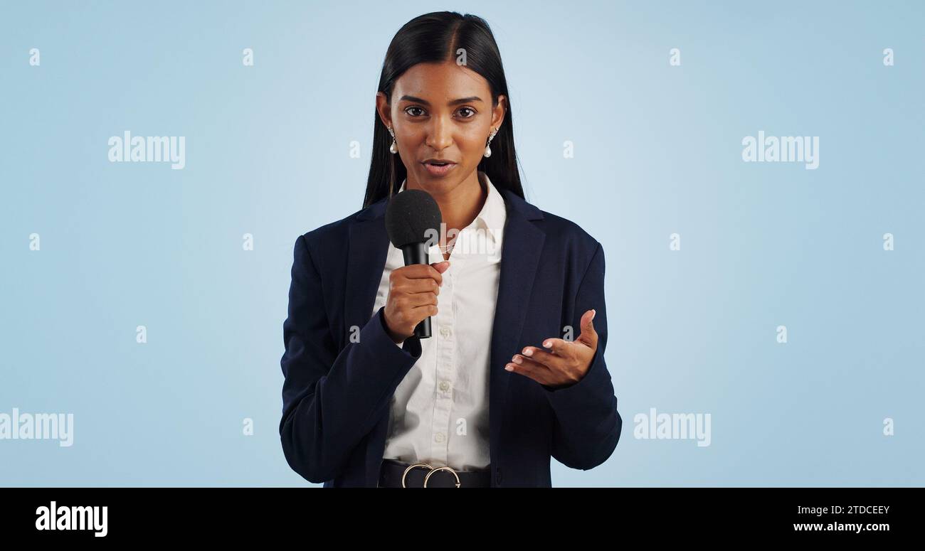 Tv presenter woman hi-res stock photography and images - Alamy