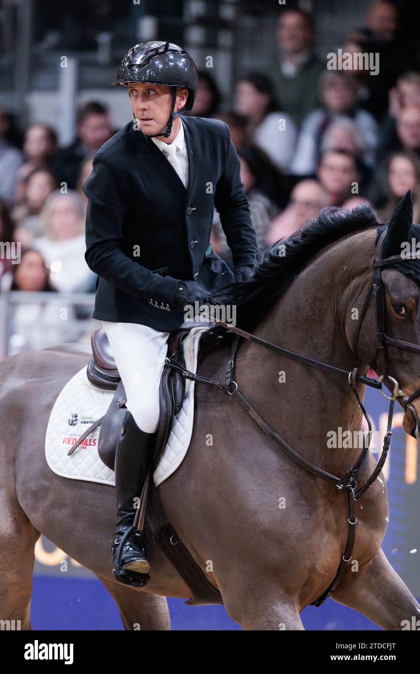 London, UK. December 17, 2023. Shane Breen of Ireland with Fanfan de ...