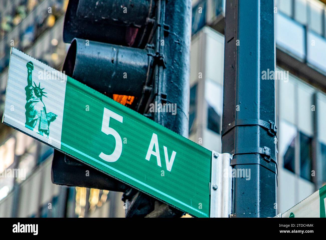 American traffic light hi-res stock photography and images - Alamy