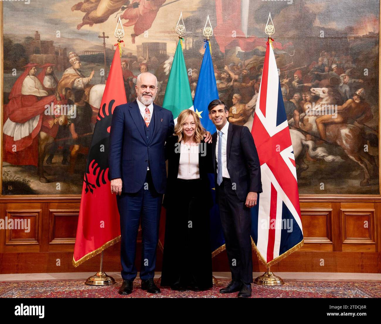 Italian Prime Minister Giorgia Meloni welcomes UK Prime Minister Rishi ...