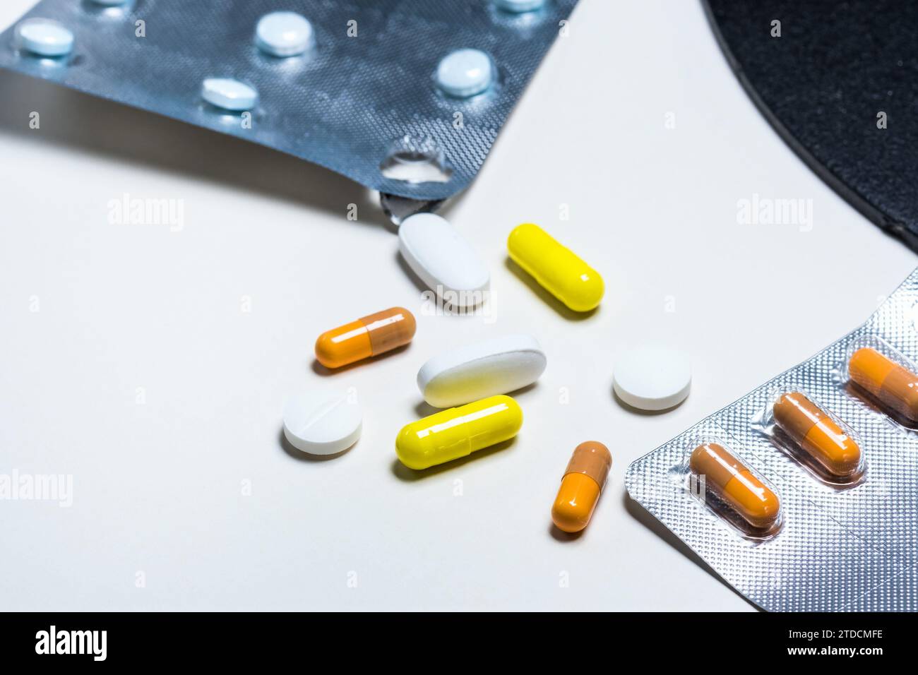 Medicines in form tablets hi-res stock photography and images - Alamy