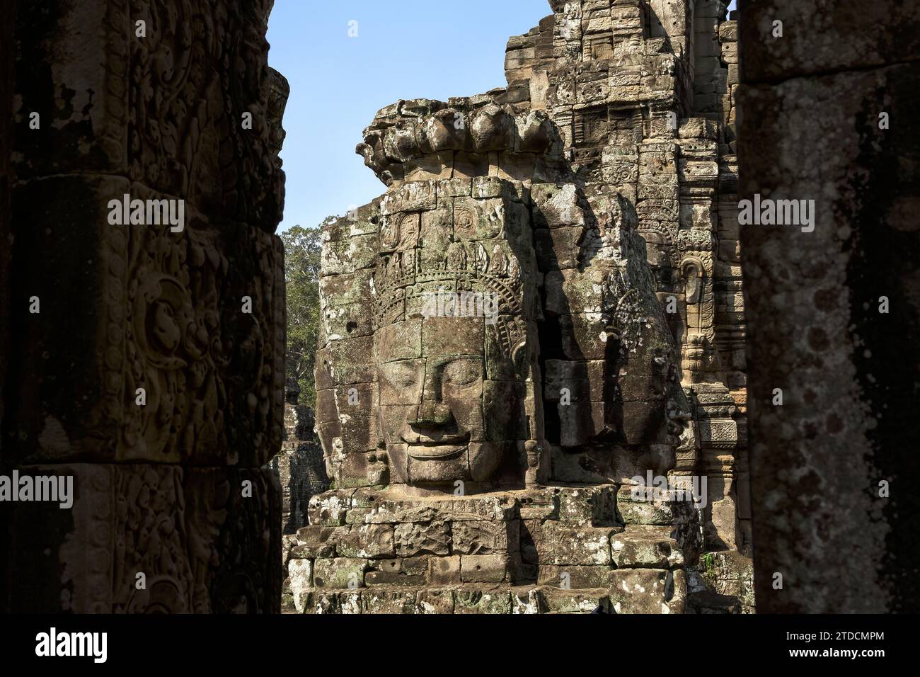 Angkor wat temple sculpture hi-res stock photography and images - Alamy