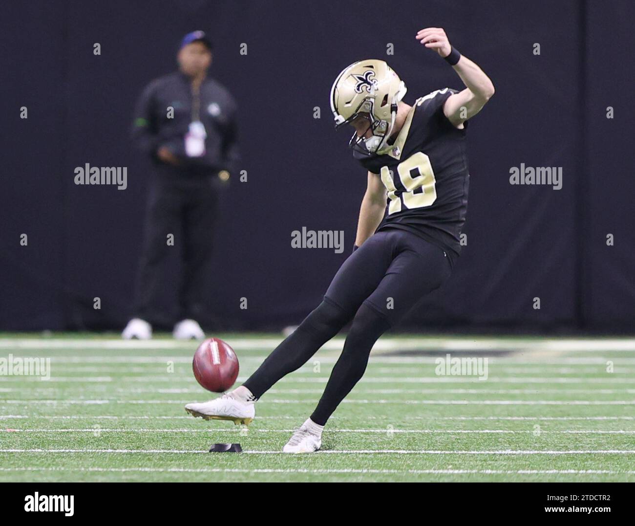 New Orleans, USA. 17th Dec, 2023. New Orleans Saints place kicker Blake ...