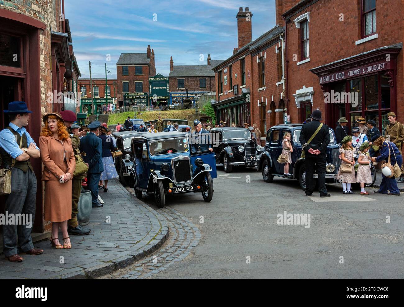 English village 1940s hi-res stock photography and images - Alamy