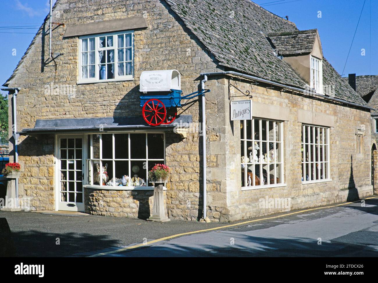 Old malt barn hi-res stock photography and images - Alamy