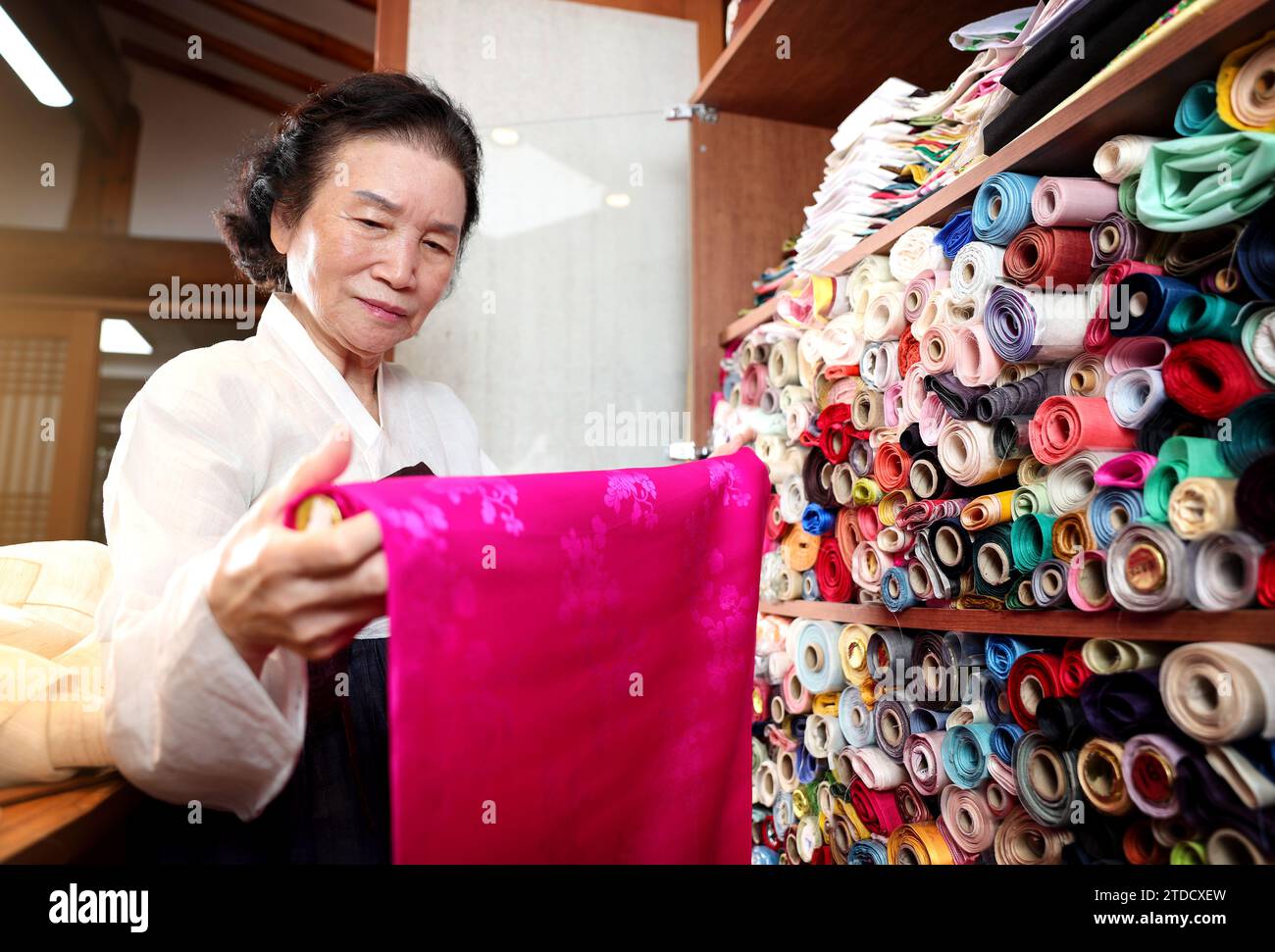 Seolbim hi-res stock photography and images - Alamy