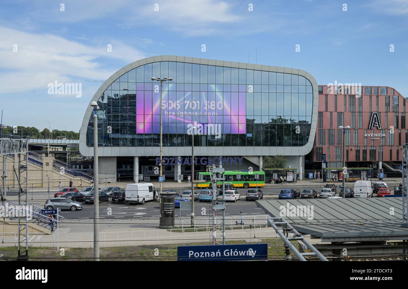 Hauptbahnhof Poznan Glowny mit Einkaufszentrum Avenida Poznan, Posen ...