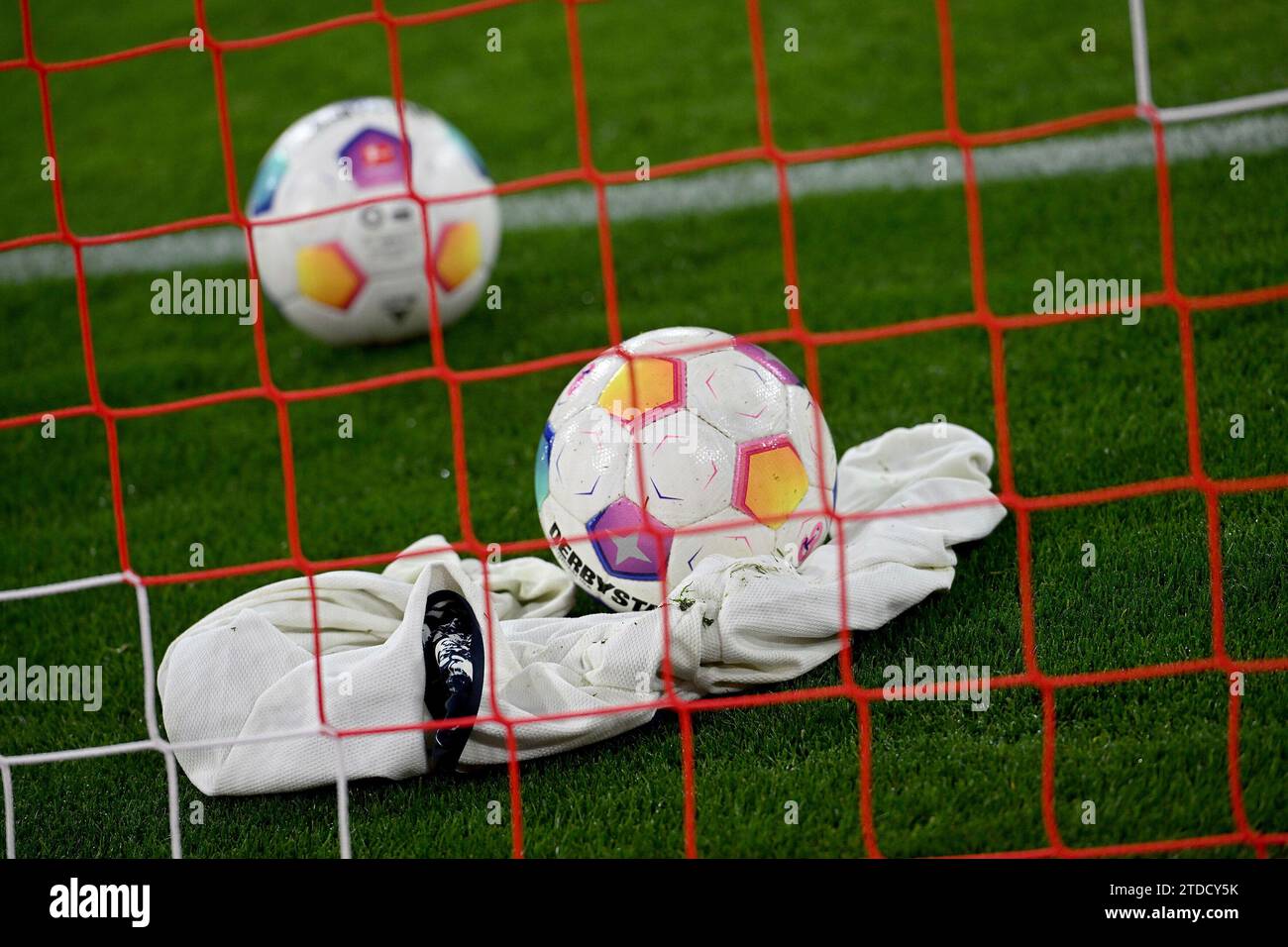 Muenchen, Deutschland. 17th Dec, 2023. Fussball; Spieltag 15; 1 ...