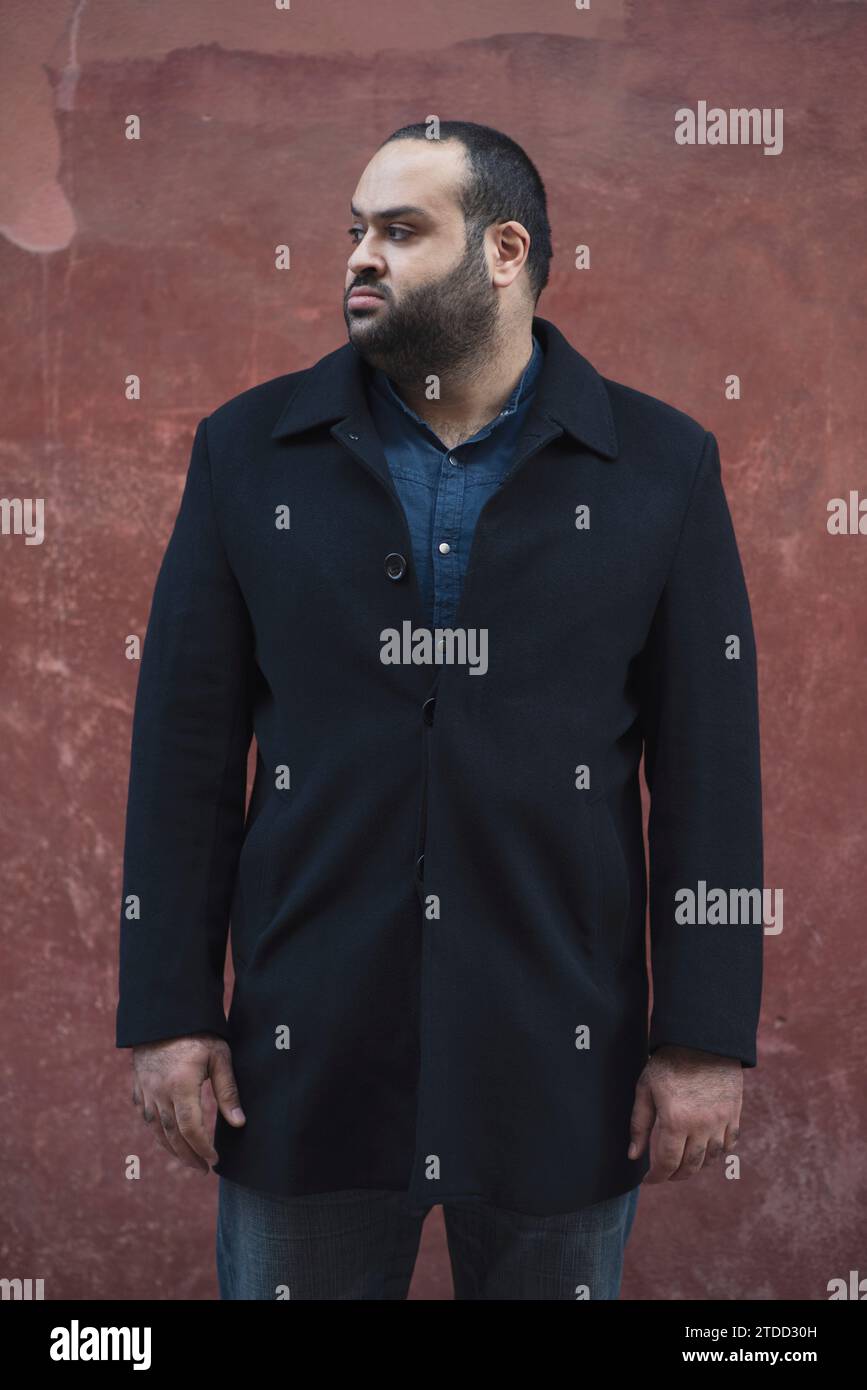 Man with big coat hi-res stock photography and images - Alamy