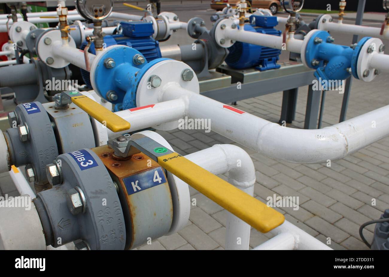 Petrol pipes hi-res stock photography and images - Alamy