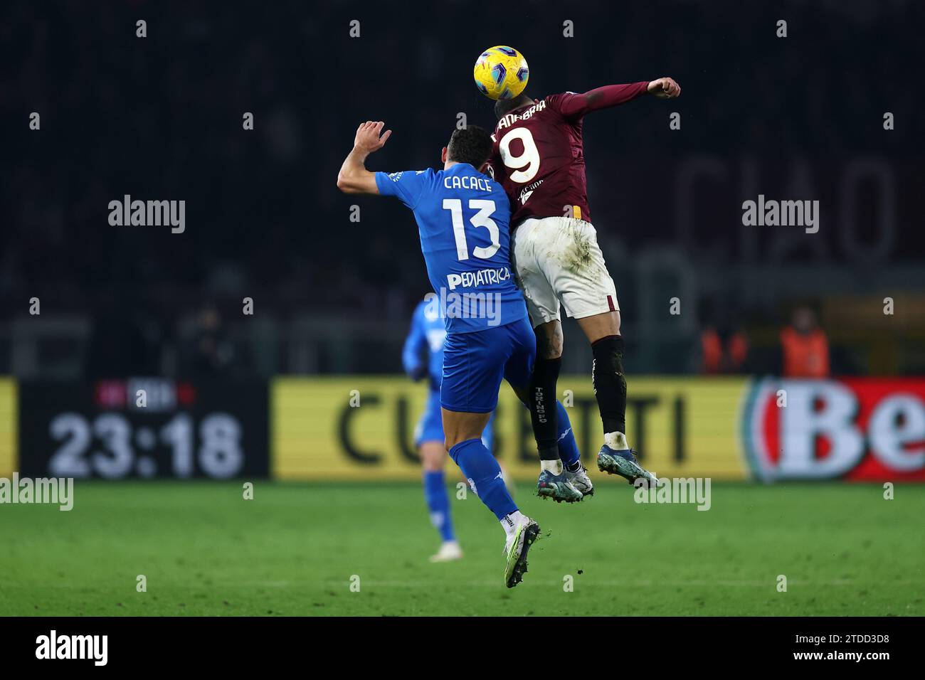 Liberato Cacace of Empoli Fc (L) and Antonio Sanabria of Torino Fc (R ...