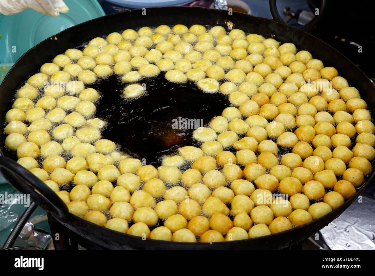 Luqaimat hi-res stock photography and images - Alamy