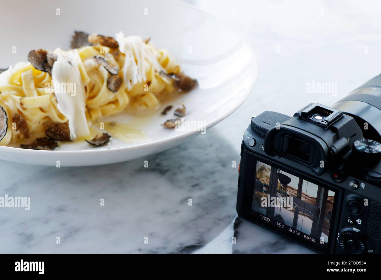 Food photography shooting making hi-res stock photography and images ...