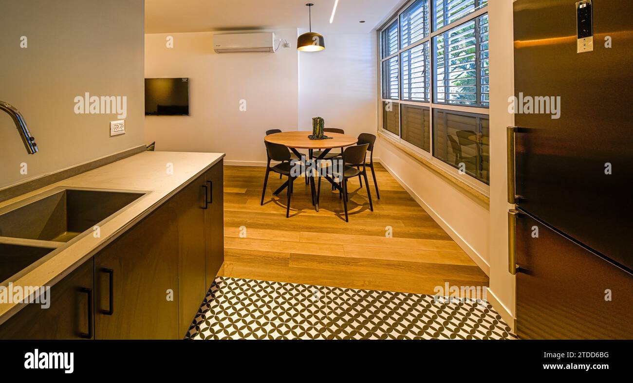 Leaving room hi-res stock photography and images - Alamy