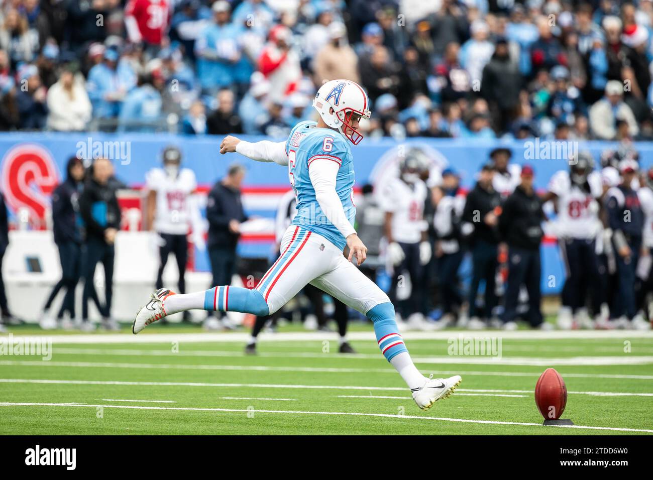Nashville, USA. 17th Dec, 2023. Tennessee Titans place kicker Nick Folk ...