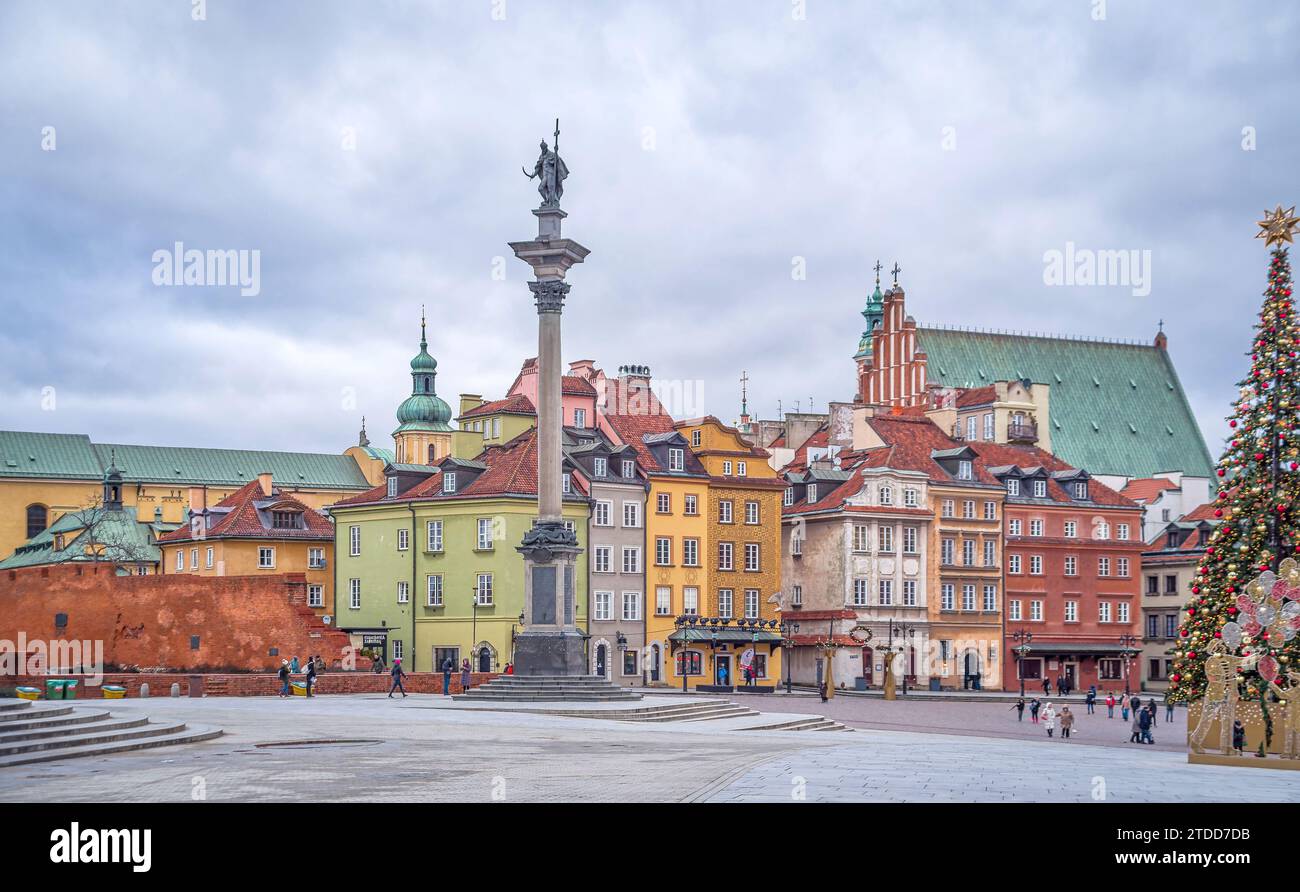 Warsaw royal castle on square hi-res stock photography and images - Alamy