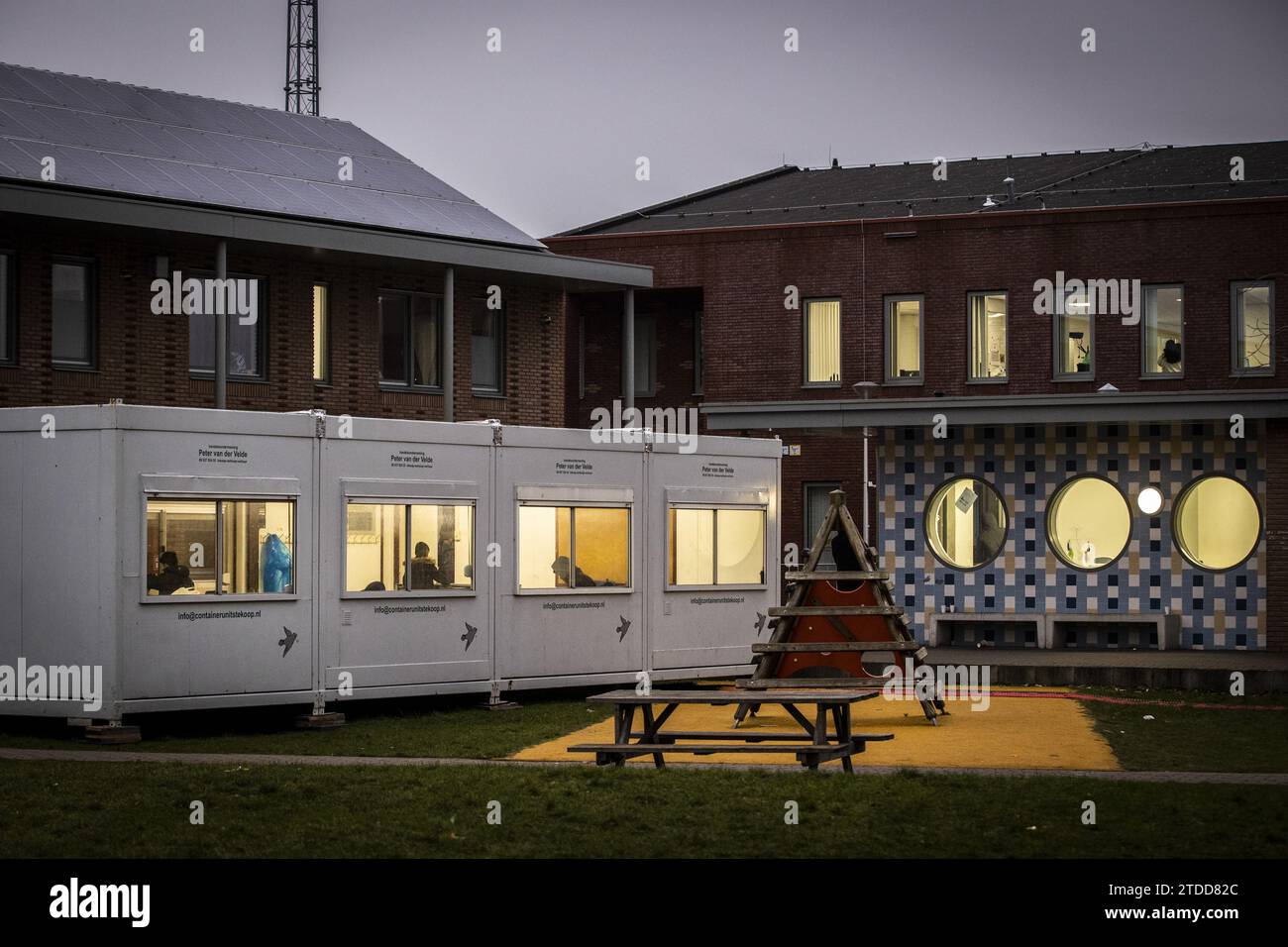 Nachtopvang hi-res stock photography and images - Alamy
